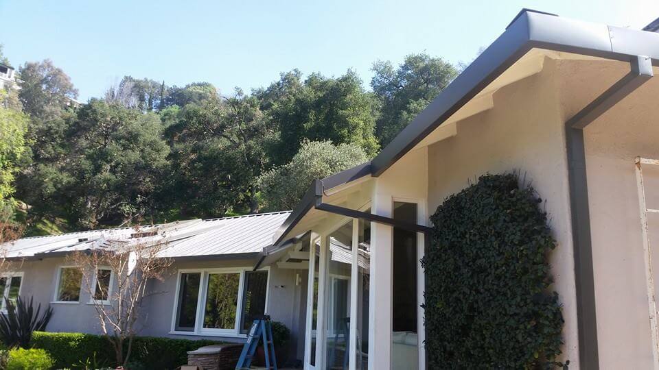 Custom Box Rain Gutters | Free Flow Raingutters